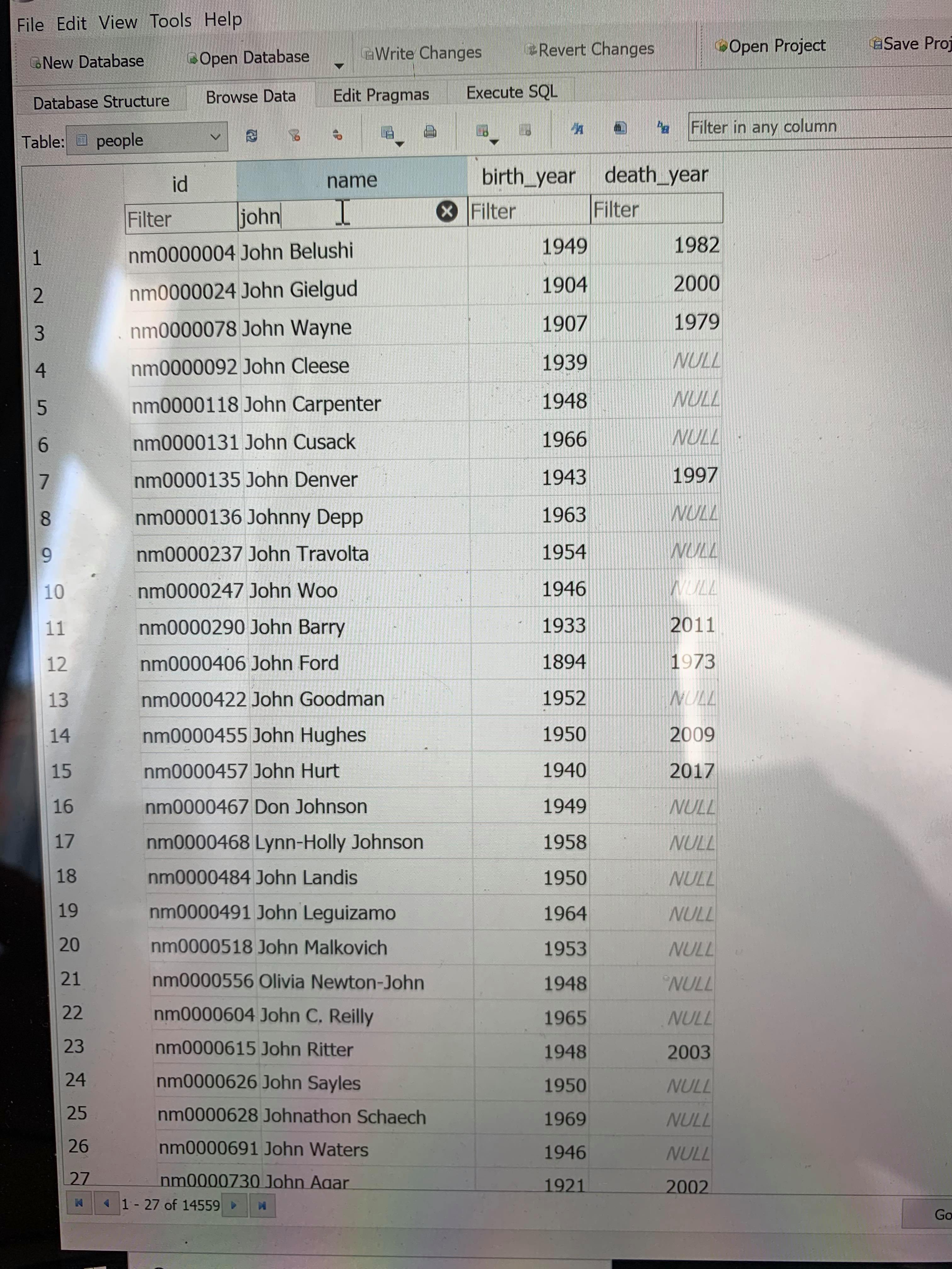Is my code wrong or is there some other reason I dont get the full result when using "Execute ...