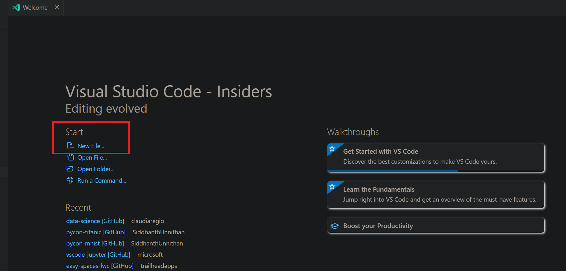 Creating A New File And Picking The Jupyter Language Should Render