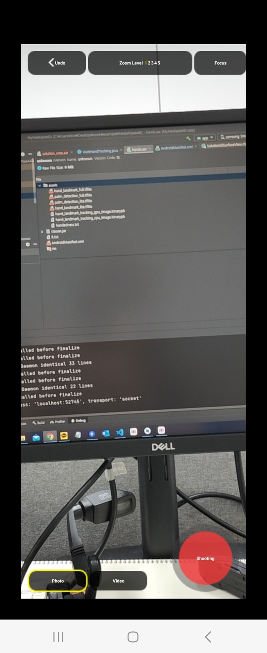 [Android] The camera display area is small. · Issue #3969 · google-ai-edge/mediapipe · GitHub