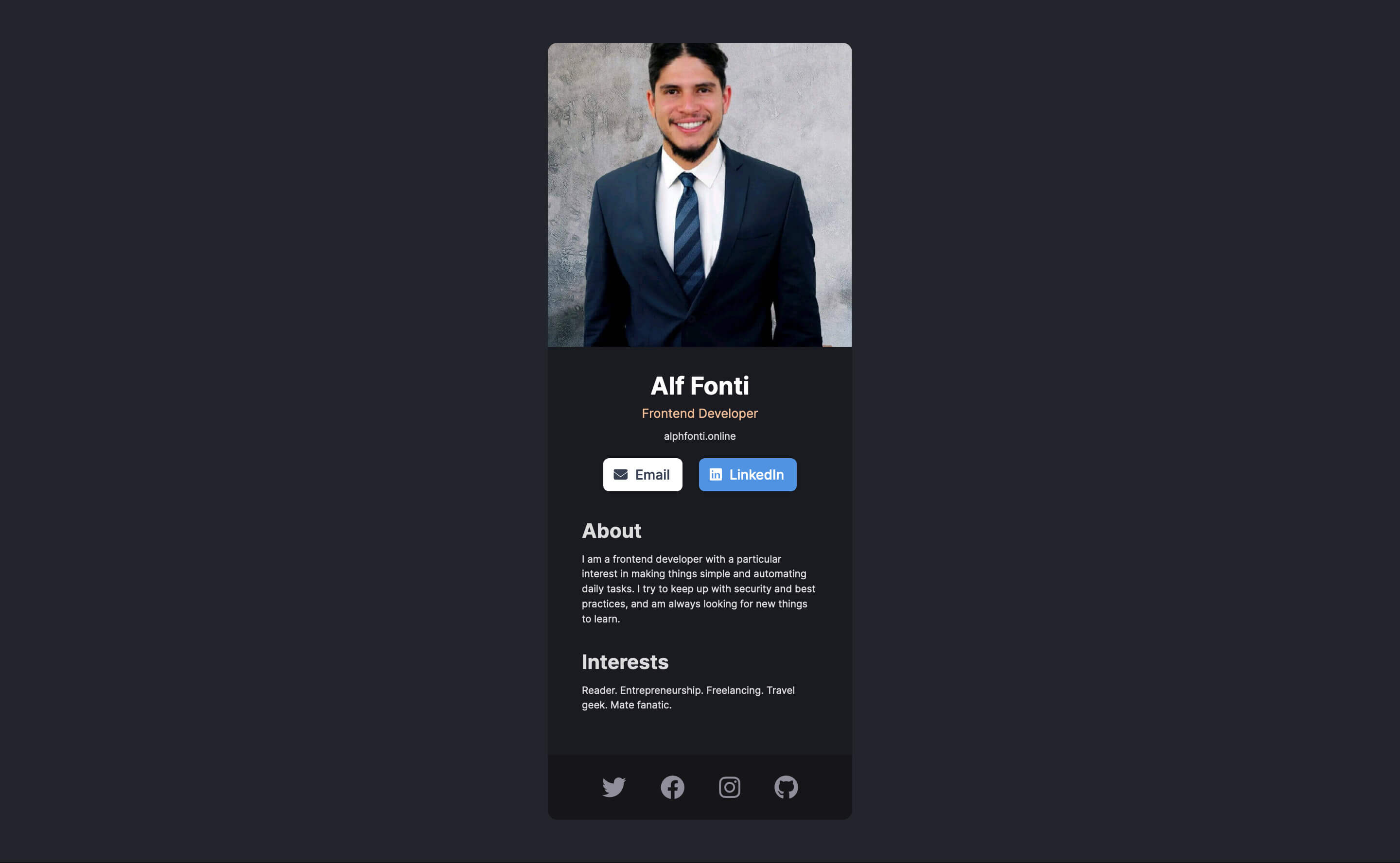 GitHub - alffonti/business-card