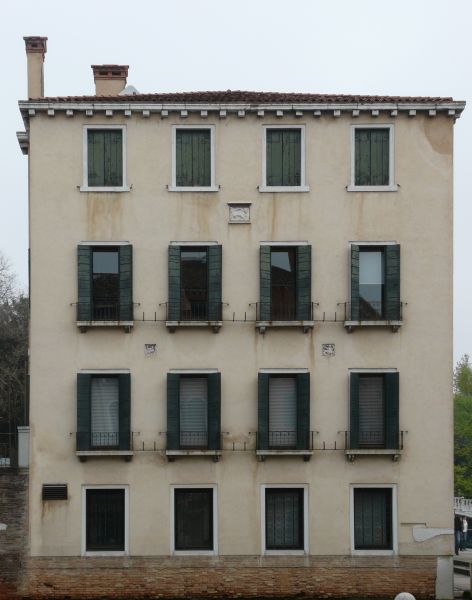 Create basic house · Issue #1 · lapin-games/birdy-assets · GitHub