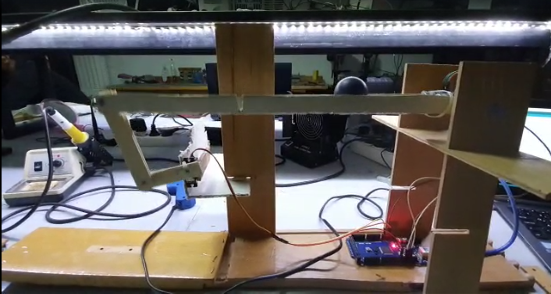 GitHub - kaankaval/Ball-and-Beam: Ball and beam structure with PID control