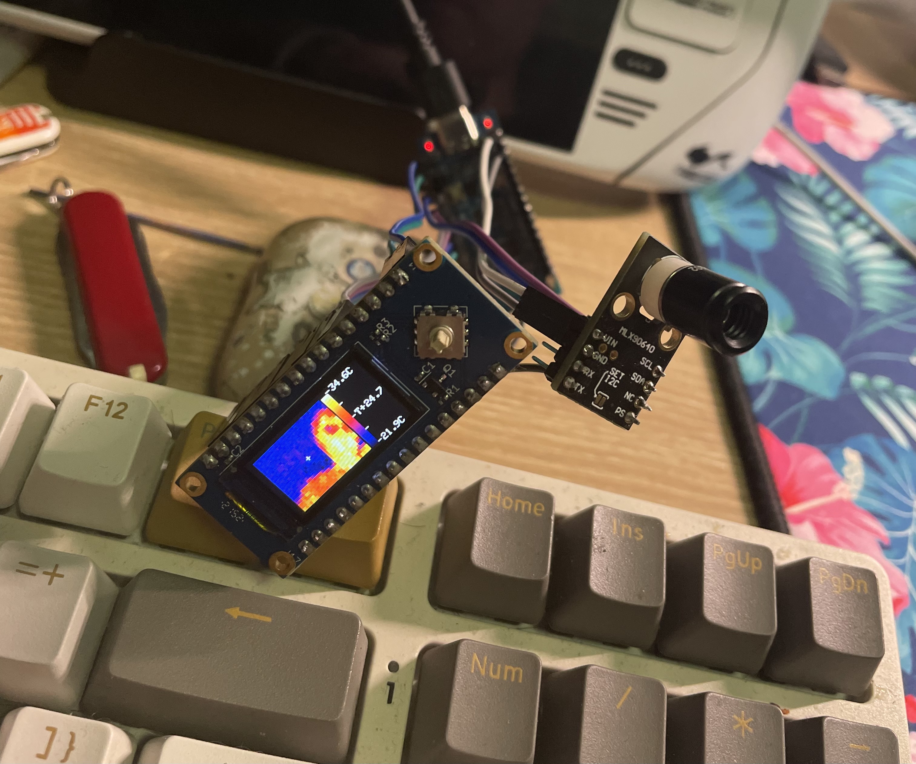 GitHub - MotorBottle/ESP32C3-ThermalCAM-MLX90640-0.96LCD-Arduino: 用合宙的ESP32C3做的小热成像相机 Using ...