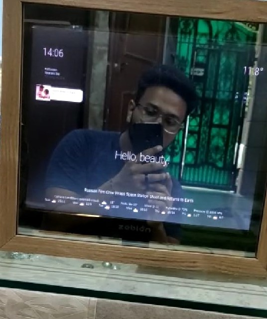 GitHub - NandiniS05/SmartMirror