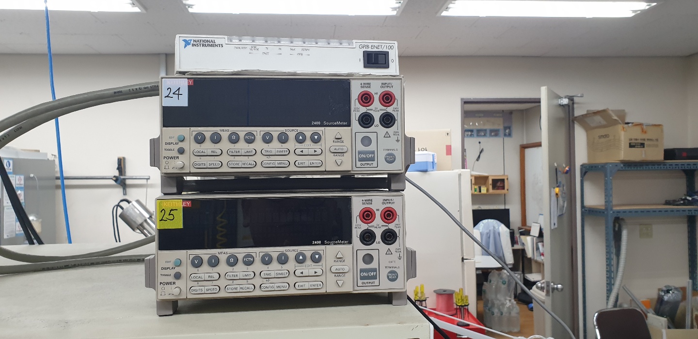 How to use two Keithley2400 sourcemeters simultaneously ? · Issue #399 · pymeasure/pymeasure ...