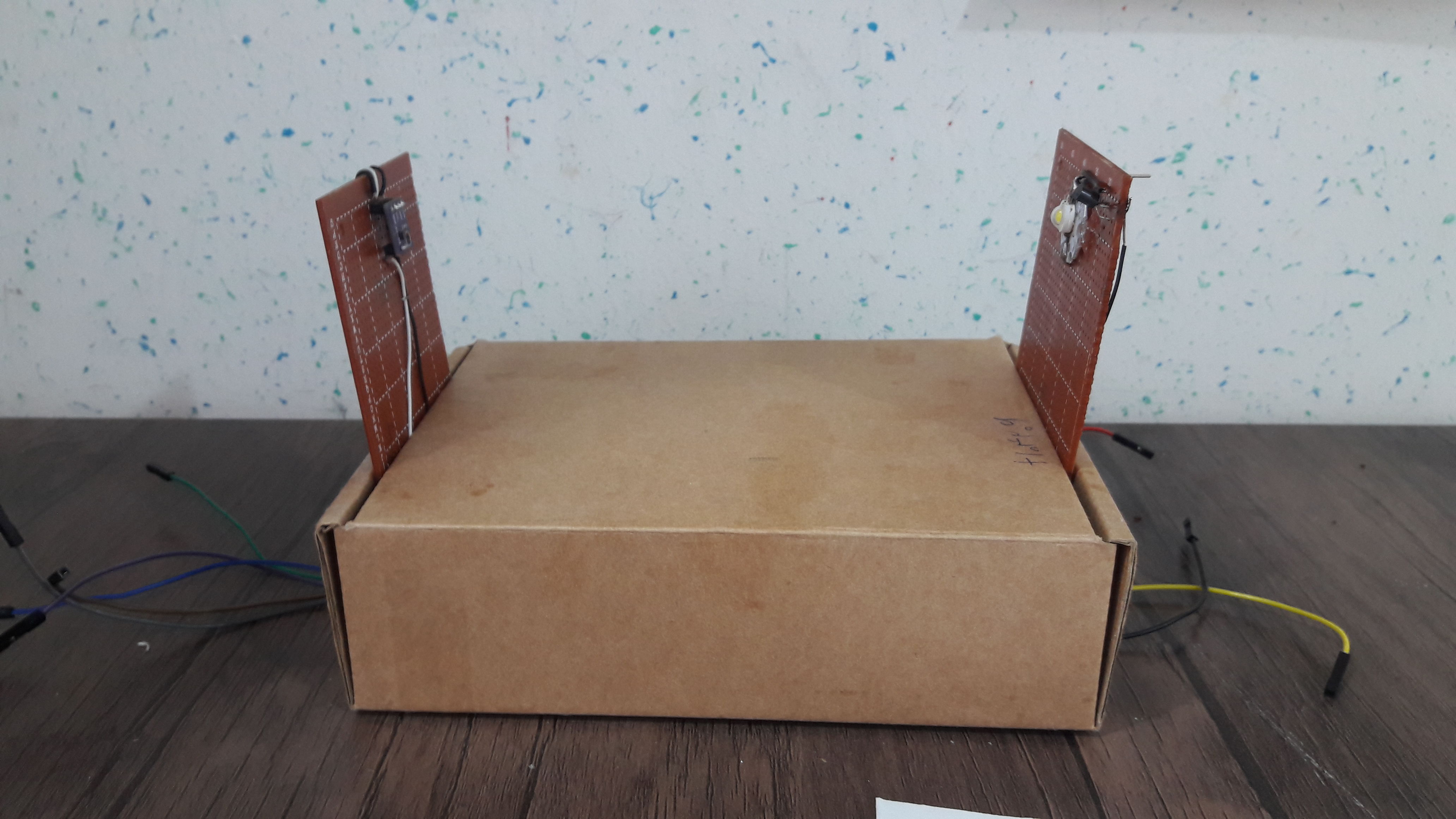 GitHub - aminaie/LUX-reader: In this project, I use the MAX44009 sensor ...