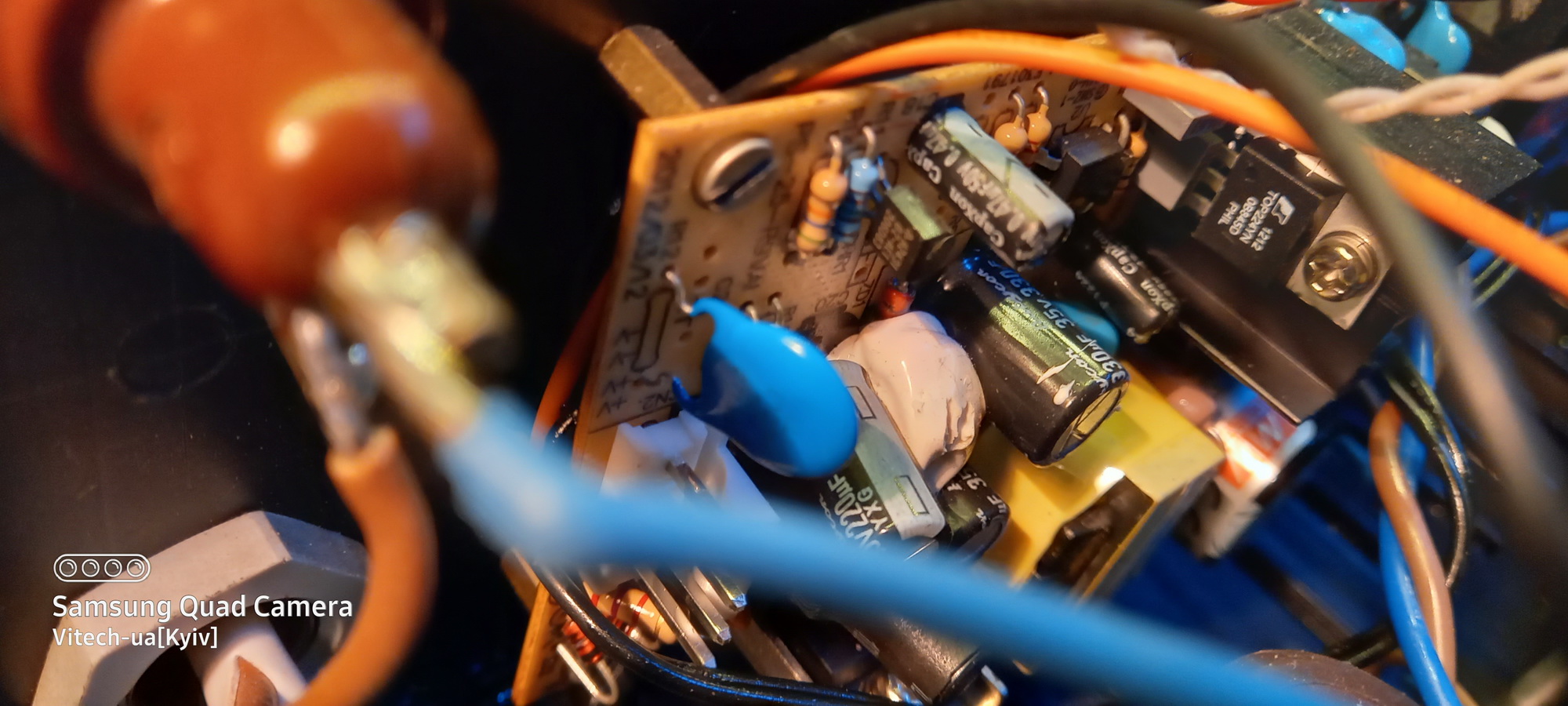 GitHub - Vitech-UA/Freq-invertor-v-2.0: Друга версія мого частотника на STM32, орієнтована на ...