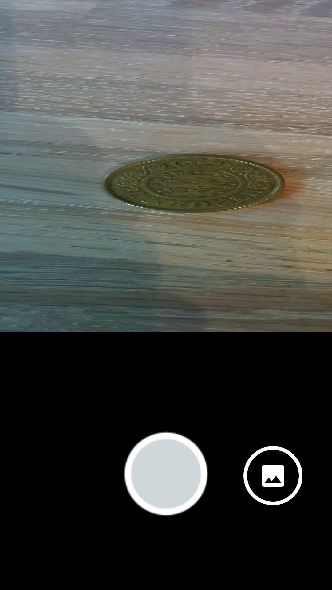 CameraXBasic wrong aspect ratio on Nexus 5 · Issue #238 · android/camera-samples · GitHub