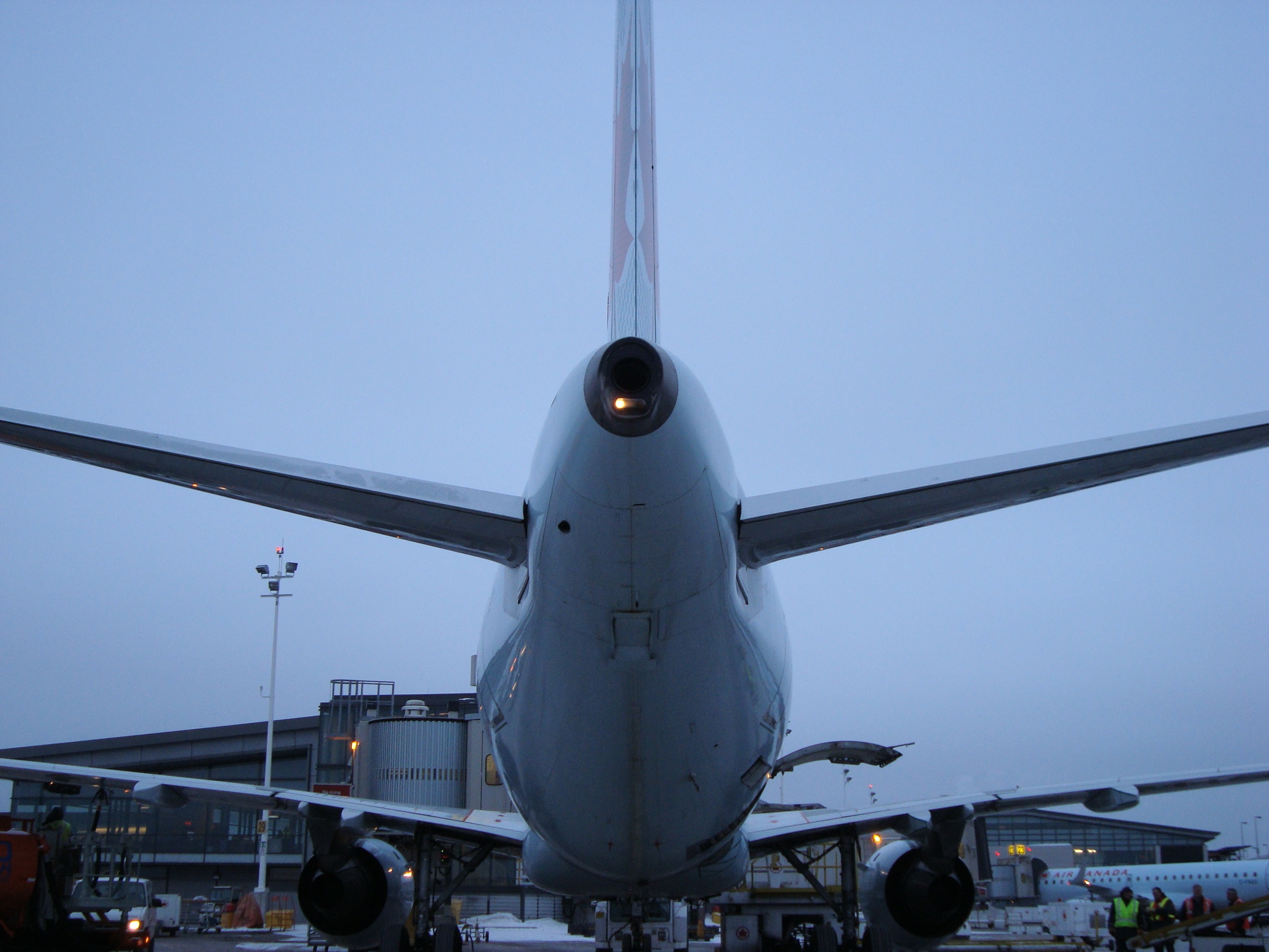 [BUG] Artifact on the texture of the tail cone · Issue #3648 ...