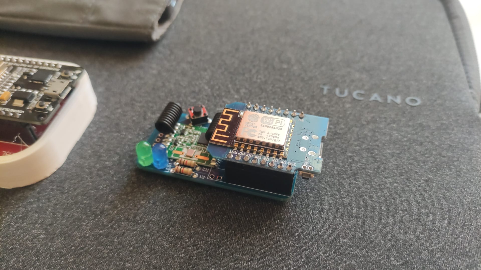 GitHub - minkione/433Serial-SignalHacker: 433MHZ, full duplex, esp8266 based, RFM69HW radio ...