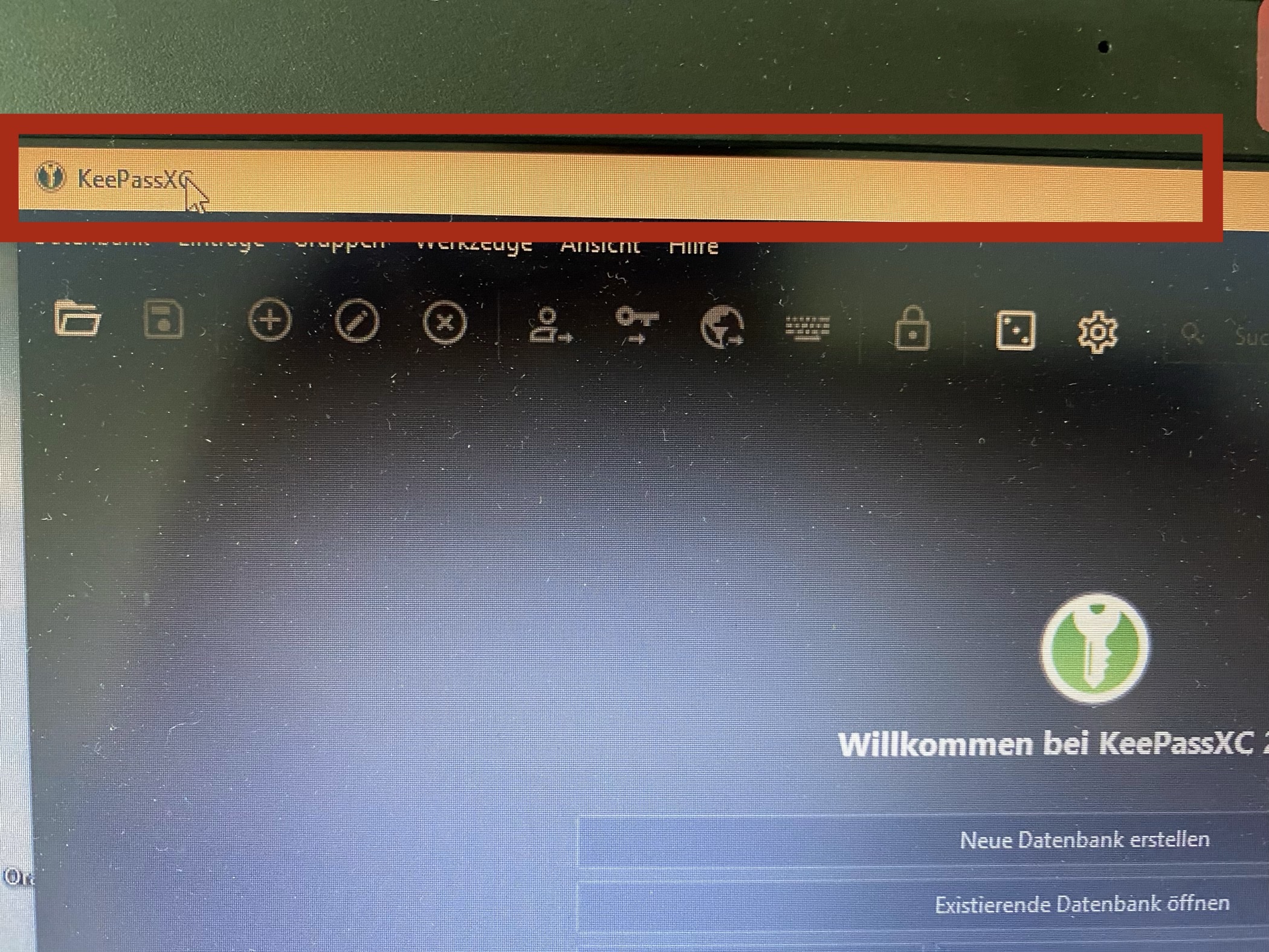 Feature request : add dark window frame in windows 10 · Issue #4975 · keepassxreboot/keepassxc ...
