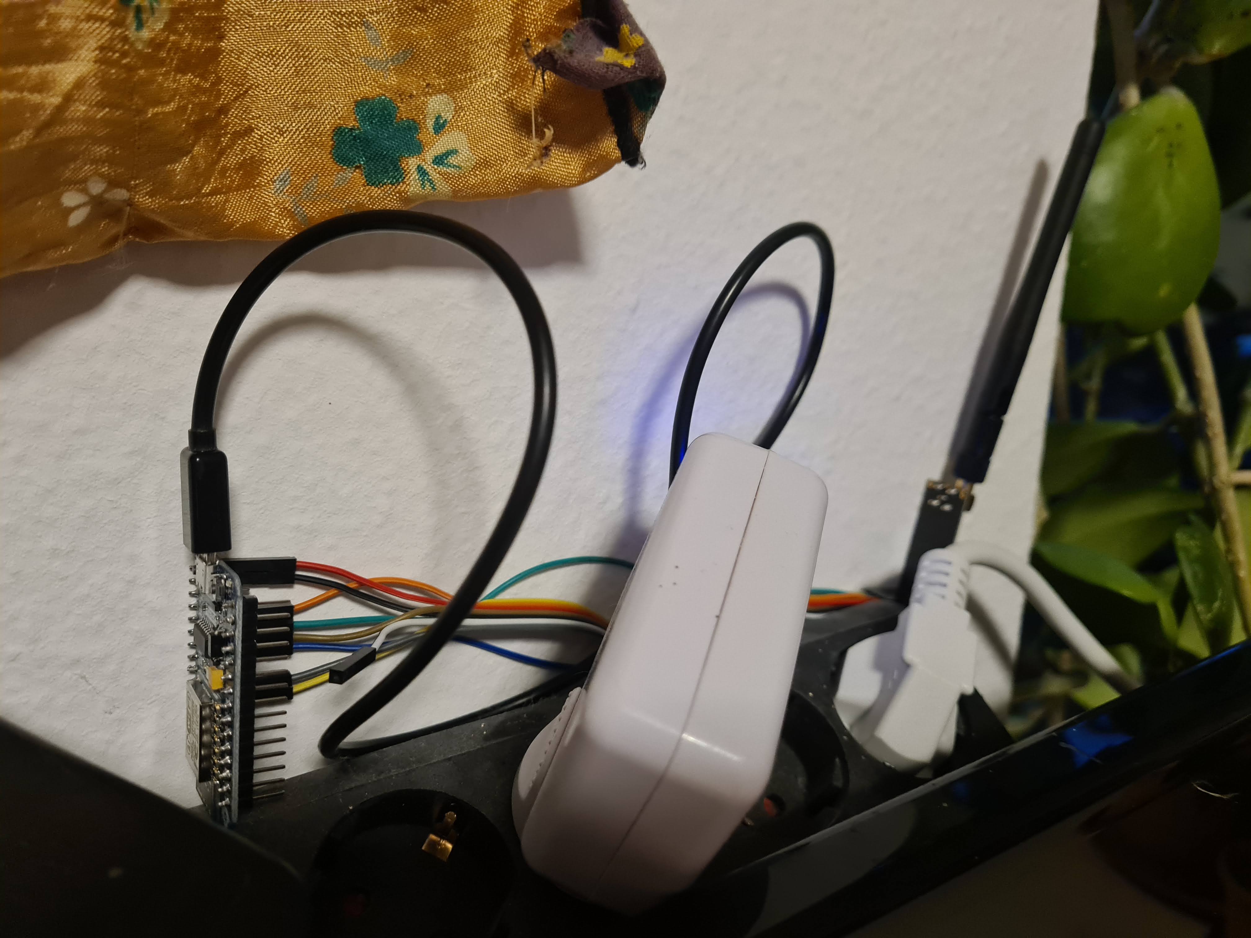 WLAN nach Unterbrechung bis zum Neustart weg · Issue #868 · lumapu/ahoy · GitHub