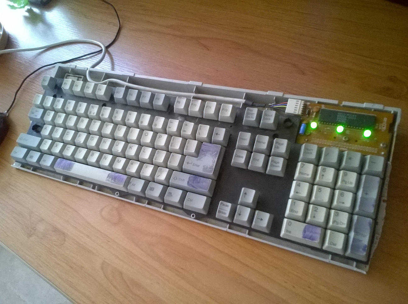 GitHub - NAPALONY-LOLO69/party_keyboard: This program flashes the ...