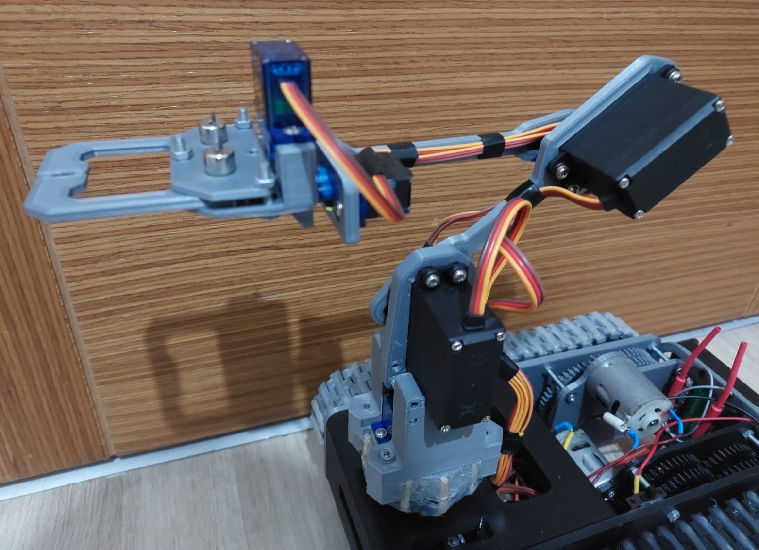 GitHub - Atasoy00/bomb-defusal-robot