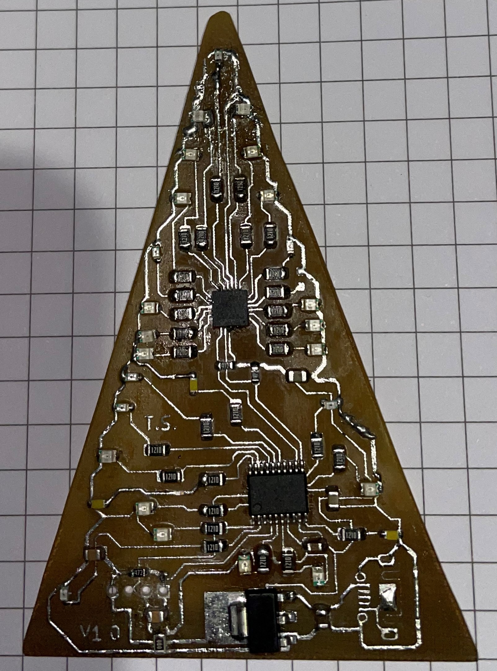 GitHub - tiger031/Christmas_tree: Christmas tree on LEDs using STM8S003F MCU and PCA9535 I2C Low ...