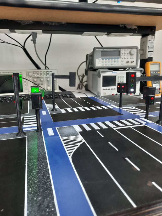 GitHub - 930r91na/Traffic-Lights-Controller