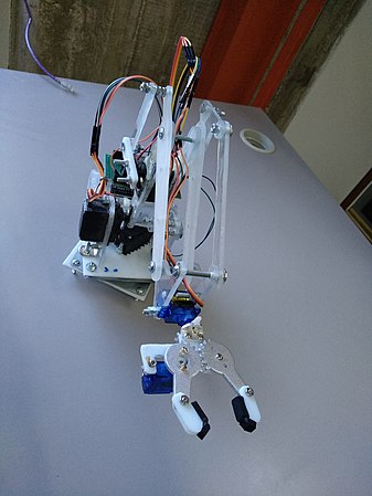 GitHub - NBertuccioli/Braccio-robotico-con-Arduino