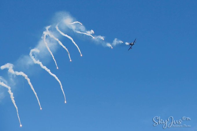 Please add chaff/flare dispenser for BAE Hawk 108 & 208 · Issue #557 ...